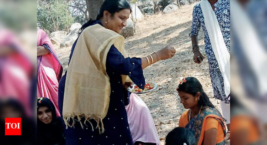 Karnataka government hosts baby shower for slum women at Lalbagh ...