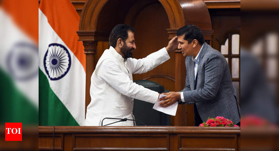 Delhi MLAs Saurabh Bharadwaj, Naresh Balyan take oath in name of Lord ...