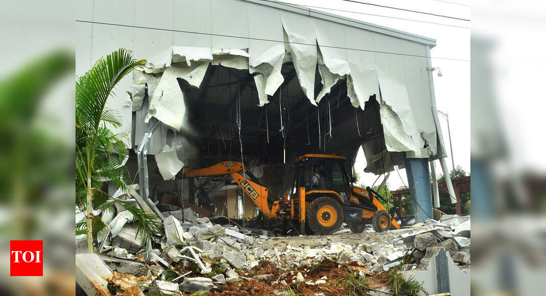 Andhra Pradesh: Praja Vedika furniture to be auctioned | Amaravati News ...