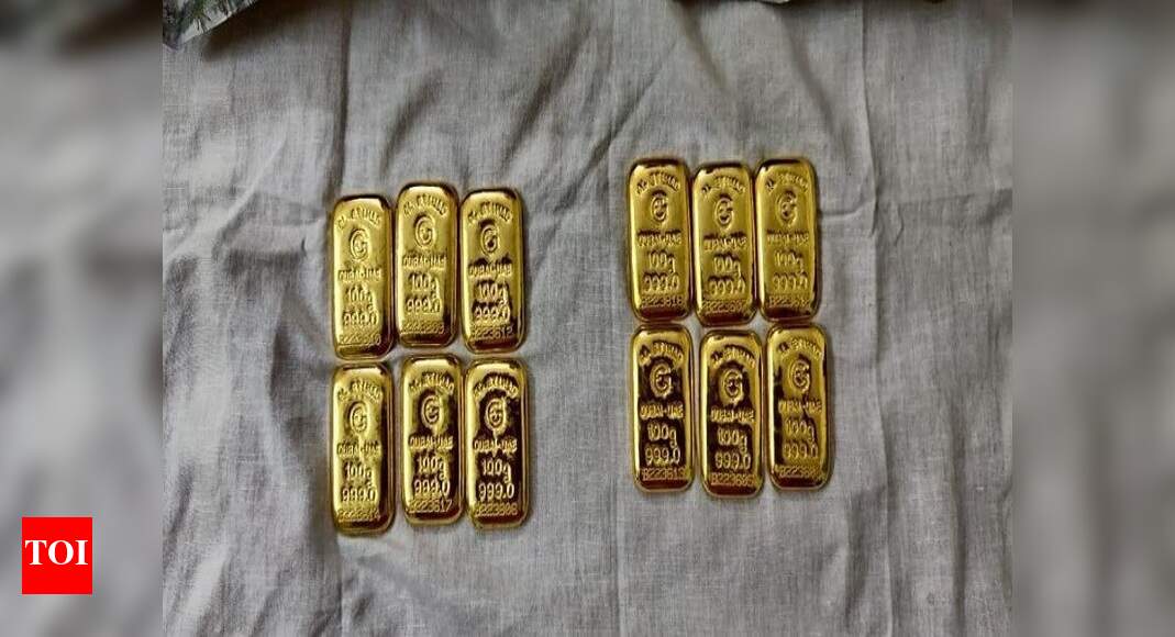 Hyderabad: Gold worth Rs 1.38 crore seized by DRI, 4 held | Hyderabad ...
