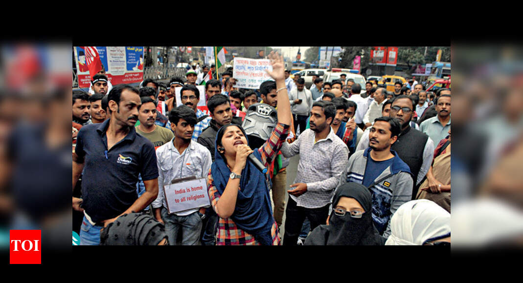 CAA Protest in Kolkata: Kolkata cops on high alert after Delhi riots ...