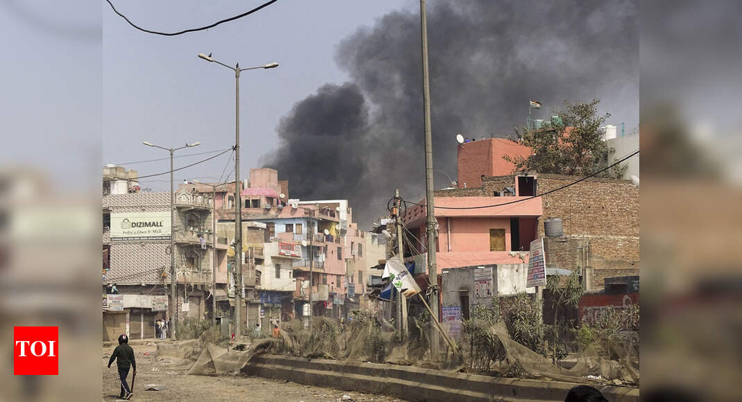 Delhi: Fire engines shifted from riot-hit areas to another base | Delhi ...