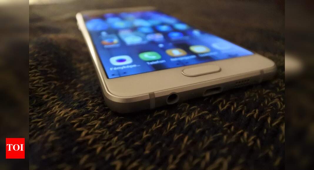 Slimmest mobile phones in different price brackets - The Times of India