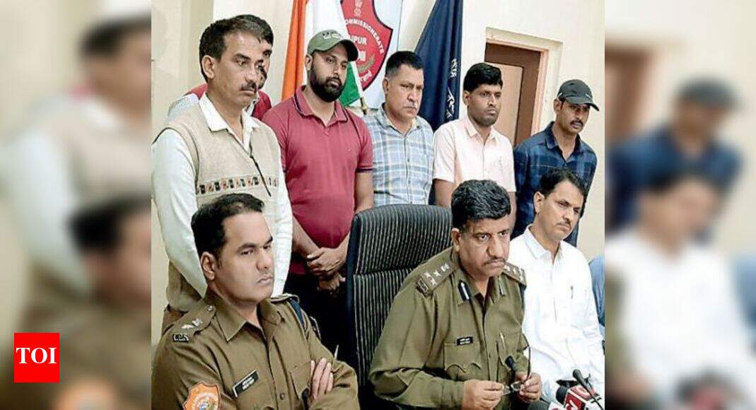 Cops bust two fake call centres in Jaipur, 23 held for duping ...