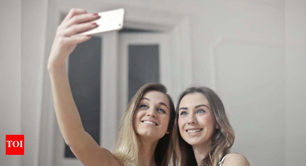 Hello selfie lovers! Here are top mid-range selfie camera phones ...