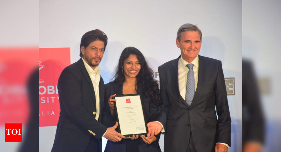 Photos: King Khan honours Shah Rukh Khan La Trobe University PhD ...