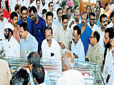 Kerala: Ex-minister P Sankaran to be laid to rest today | Kozhikode ...