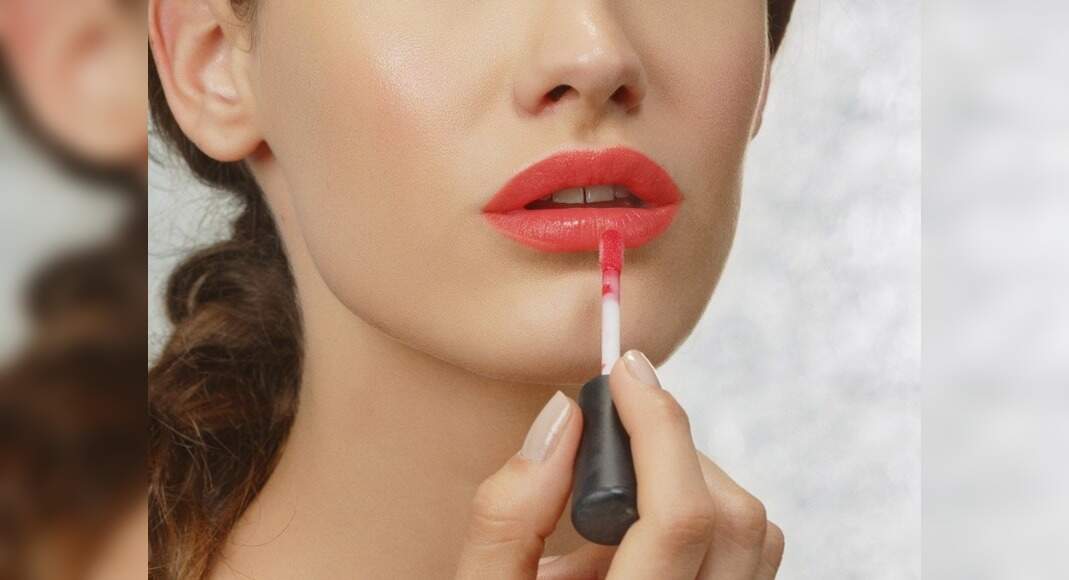 Best Tips To Apply Liquid Lipstick Perfectly