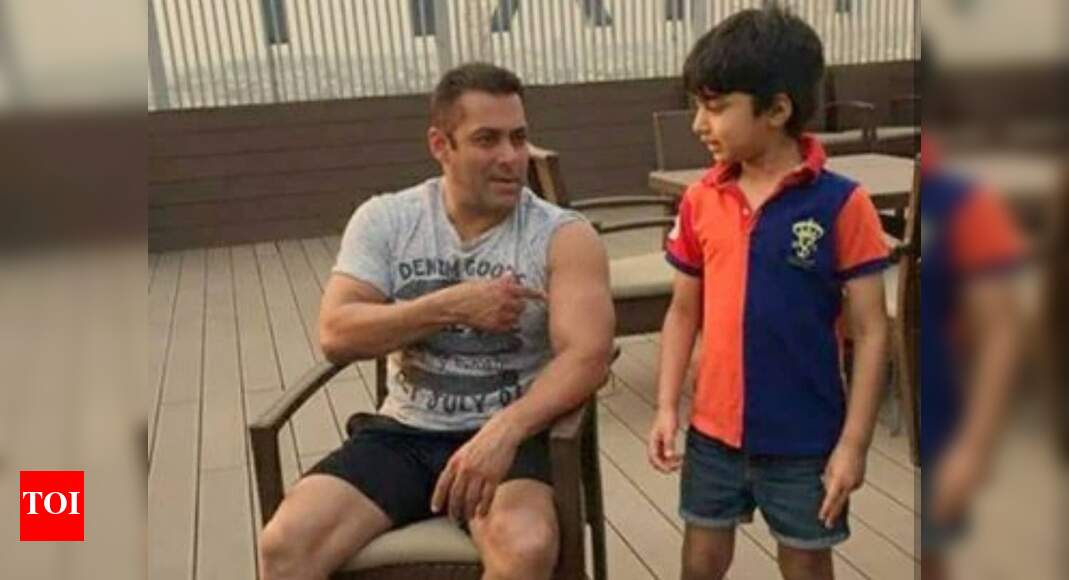THIS throwback picture of Salman Khan showing off his muscles to a ...