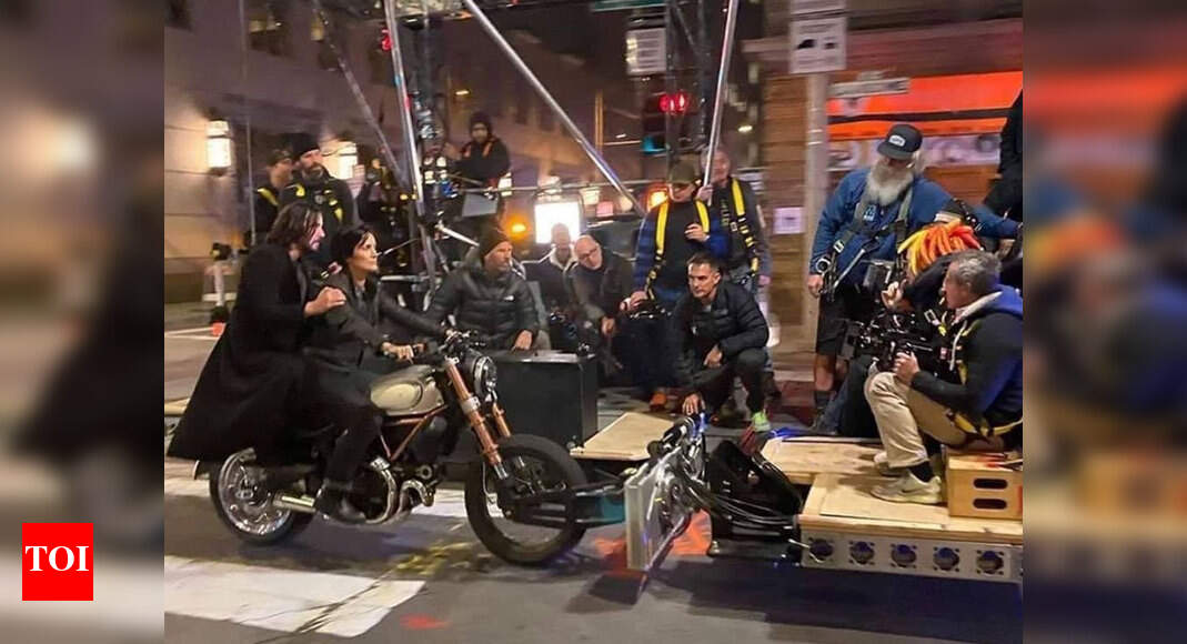 Matrix 4: Watch Keanu Reeves and Carrie-Annie Moss film an action ...