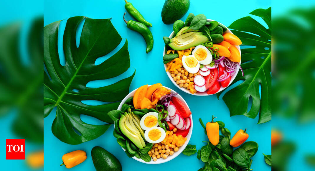 People who eat less fruit, vegetable more prone to anxiety - Times of India
