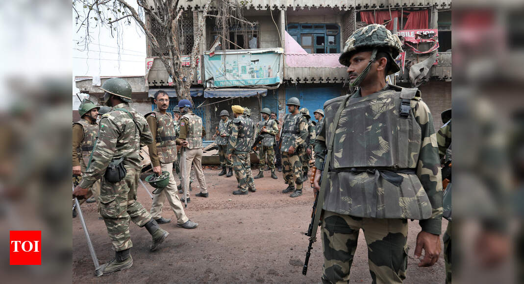 Delhi Clashes Latest News: Delhi govt sets up nine shelters for riot ...