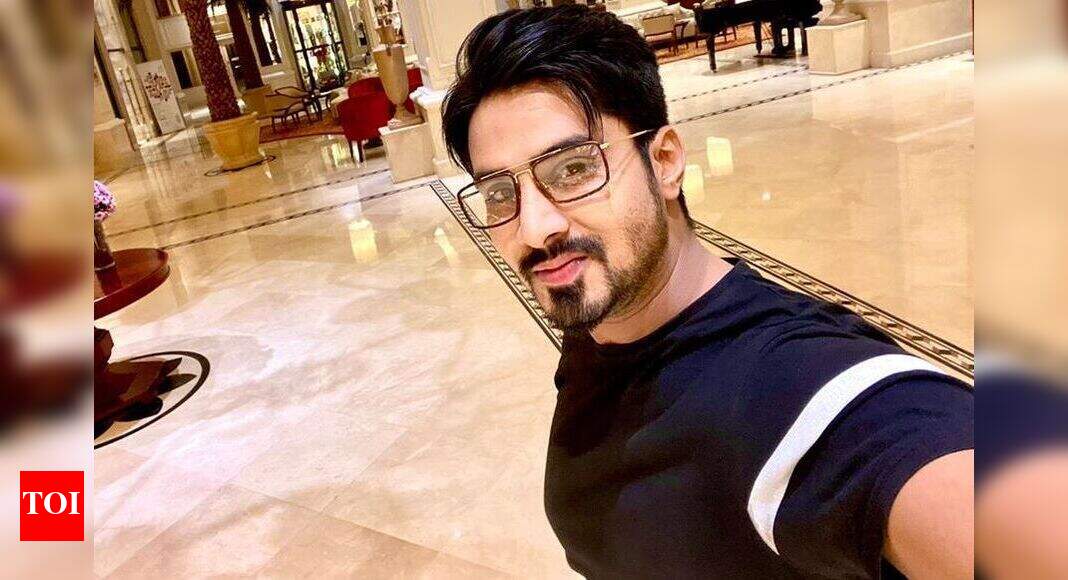Raksh is enjoying the vacation in Sri Lanka - Times of India