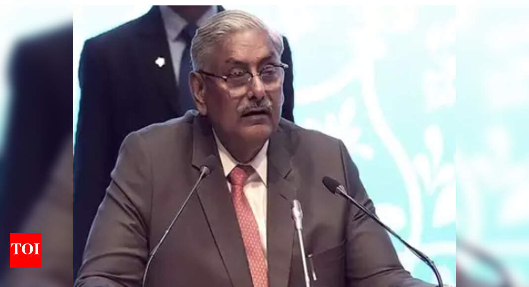 Judges in controversy, courtesy judges | India News - Times of India