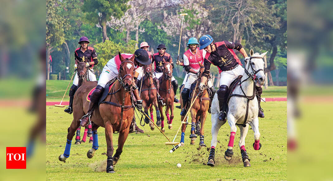 Yashodhara Raje Scindia hosts the final match of Maharaja Jiwaji Rao ...