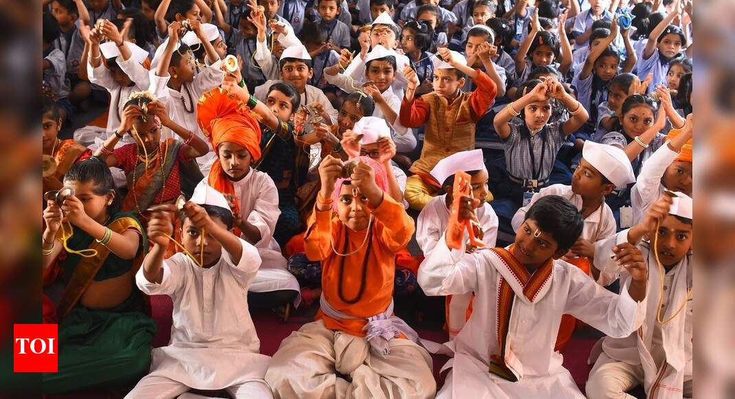 Students celebrated Marathi Language Day with bhajans and abhangas ...