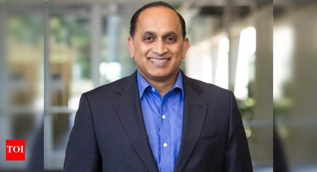 'In managing hybrid cloud, it's VMware Tanzu vs Red Hat OpenShift ...