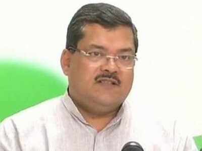 Congress general secretary Mukul Wasnik marries at 60 | India News ...