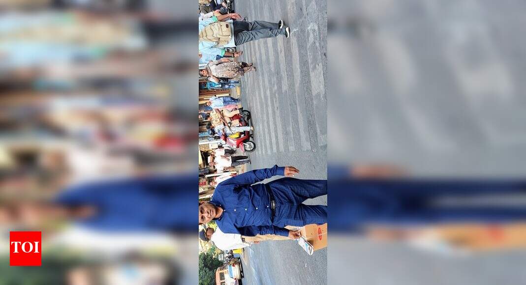 police violating traffic rules - Times of India