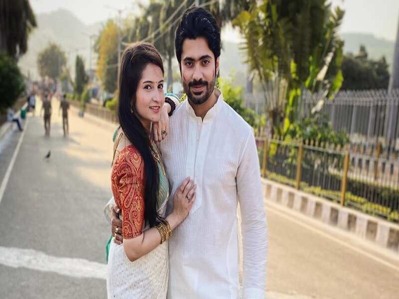 It's official! Gourab Roy Chowdhury and Shreema Bhattacharjee are ...