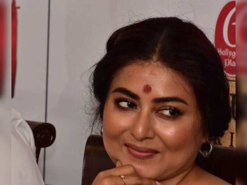 Gargee is looking forward to play Mahananda on screen | Bengali Movie ...