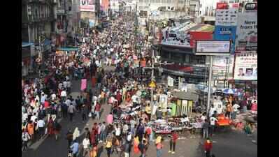 Corona scares, still people venture out in city markets | Nagpur News ...