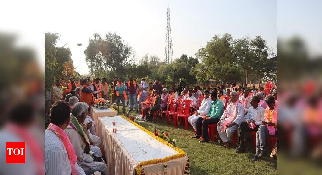 Giving two hoots to appeals for social distancing, BJP leaders attend ...