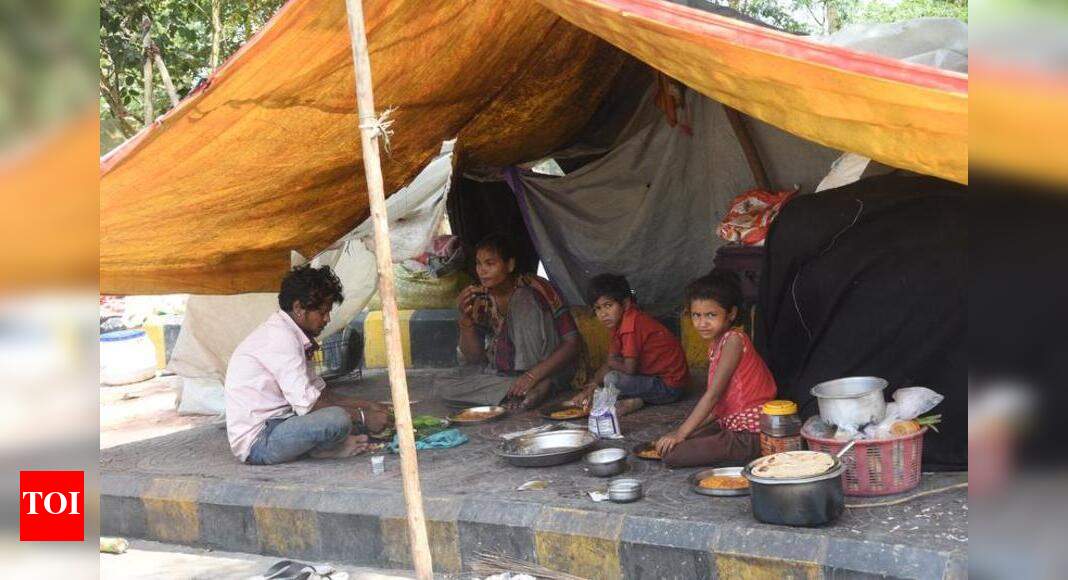 Despite night shelters, homeless forced to sleep on footpaths | Nagpur ...