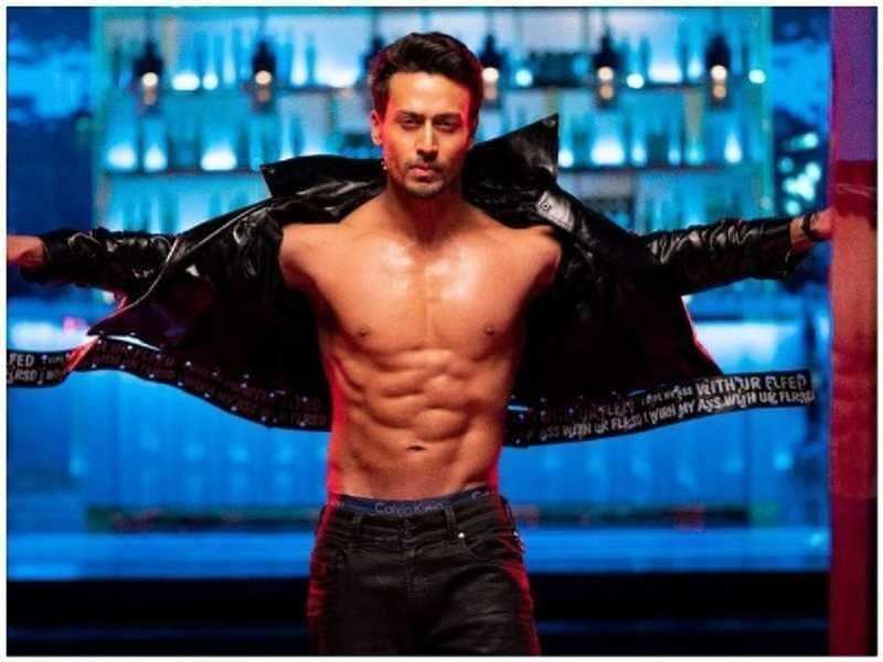 Watch Videos: 10 times Tiger Shroff set the internet on fire with his ...