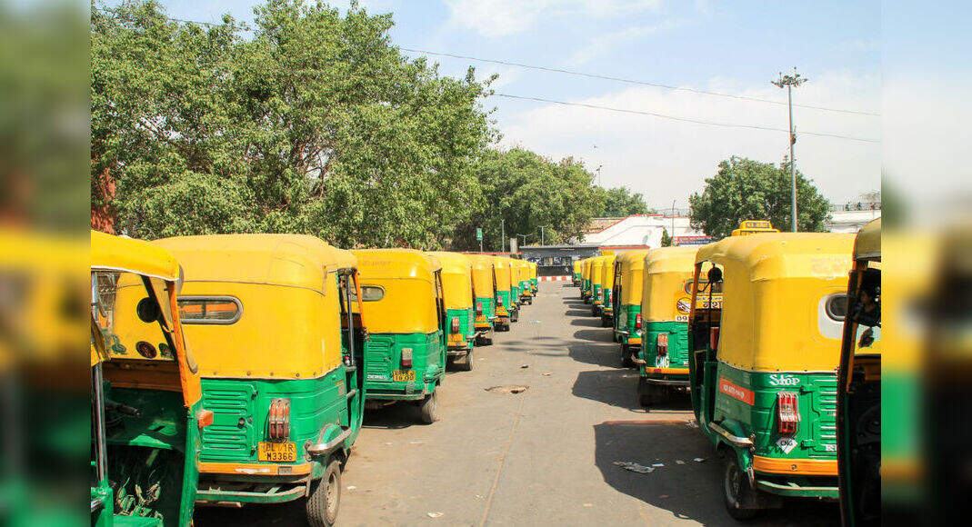 Auto drivers in Bengaluru turn into delivery boys amid COVID-19 ...