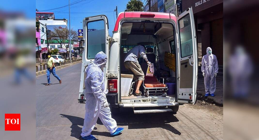 Doctor dies, surgeon-son ‘infected’ | India News - Times of India