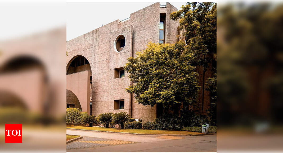 Nirma University employees contribute to Gujarat Chief Minster Relief ...