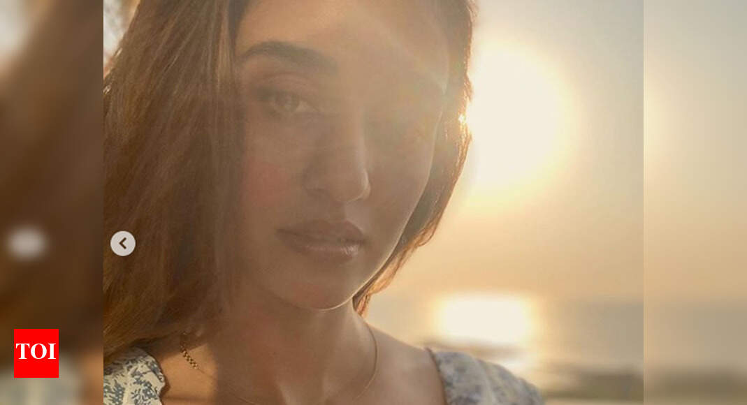 Coronavirus Lockdown: Disha Patani looks mesmerising in her latest ...