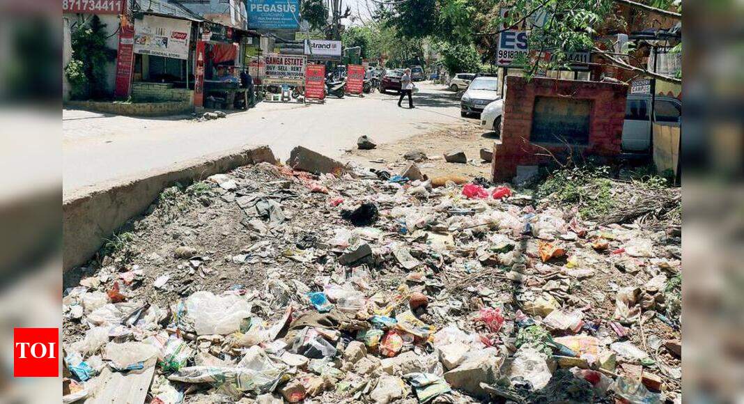 As workers leave, waste pickup suffers in DLF-3 | Gurgaon News - Times ...