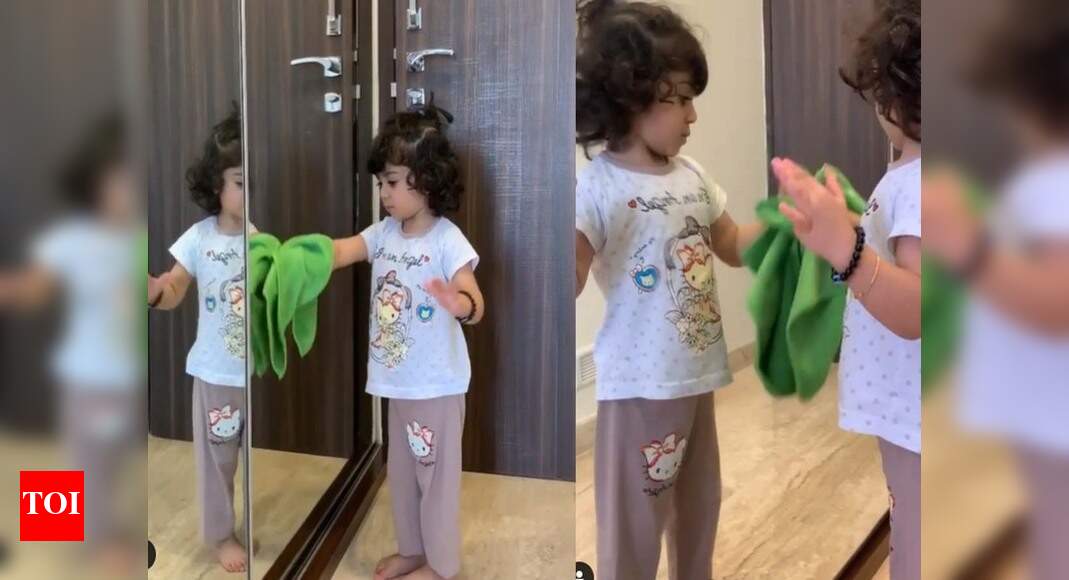 Video: Pushkar Jog's daughter Felisha's cute gesture is winning the ...