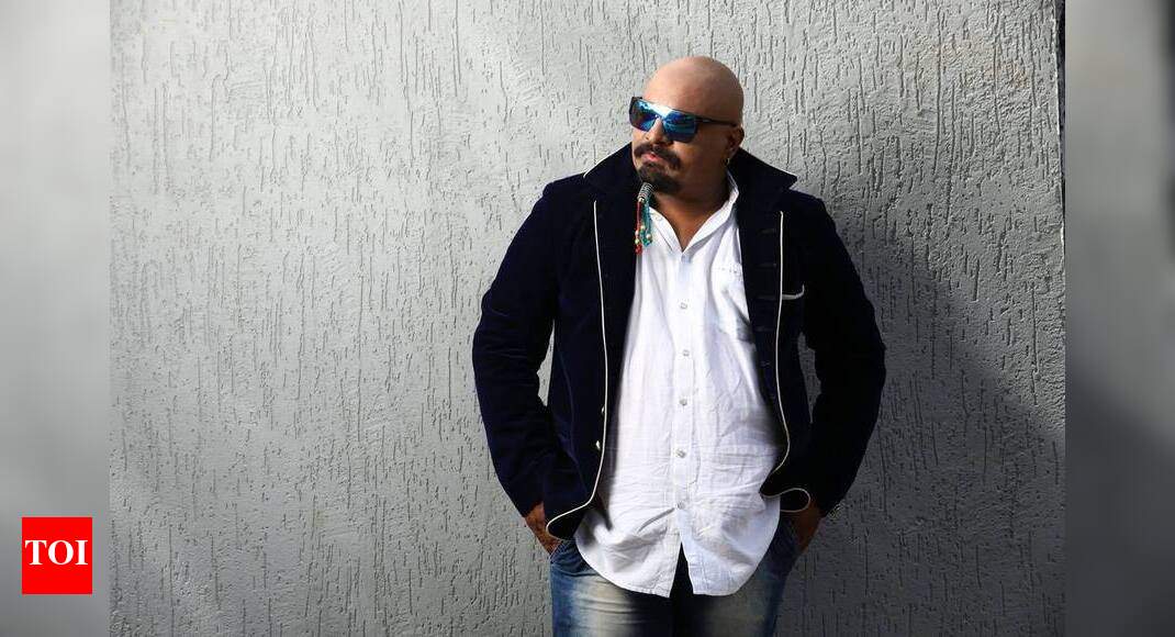 Arvind Vegda set to release a new song amidst lockdown | Gujarati Movie ...