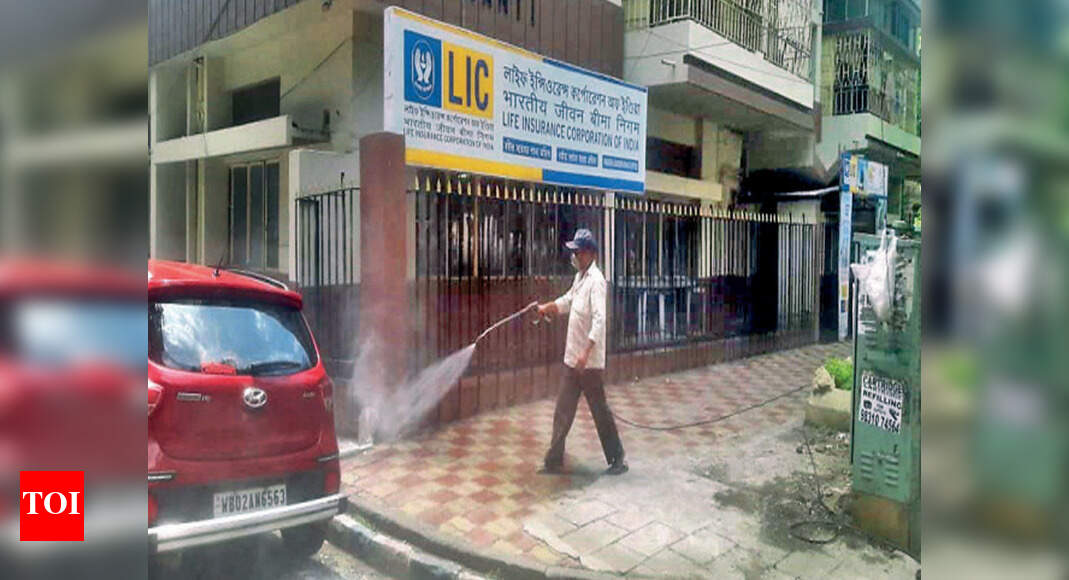 Coronavirus in Kolkata: Tolly NGO man, who helped cops during lockdown ...