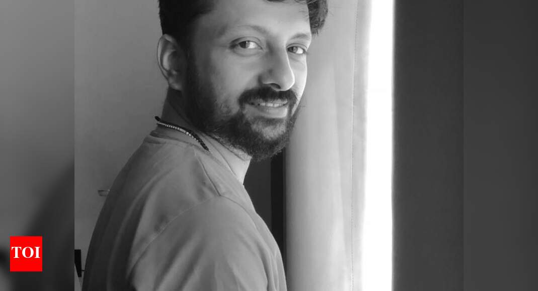 #Lockdownart: Lyricist Harinarayanan is back, with another poem ...