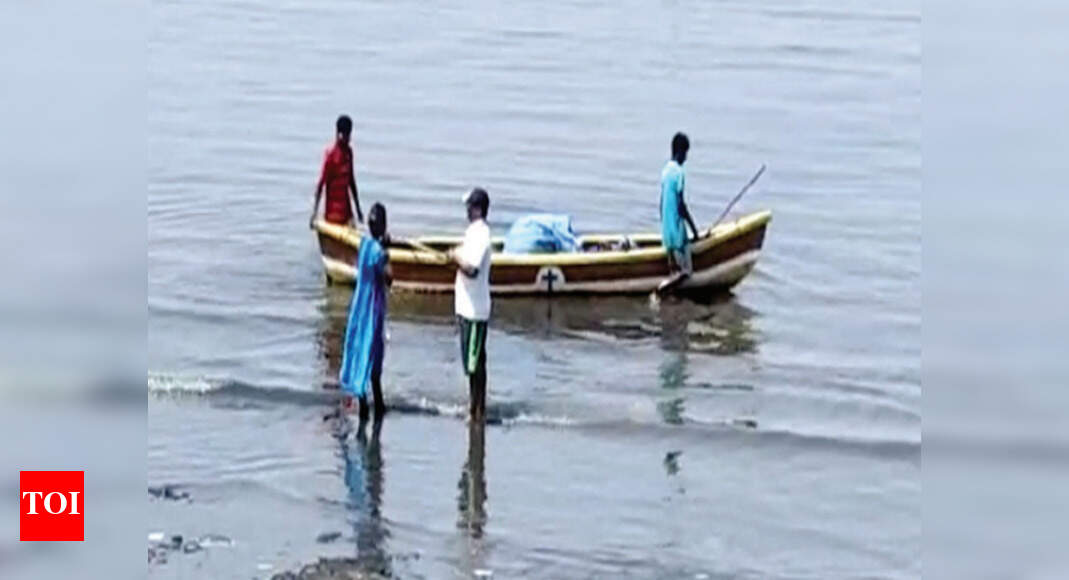 Desperate for essentials, kolis from Worli breach seal and set sail for ...