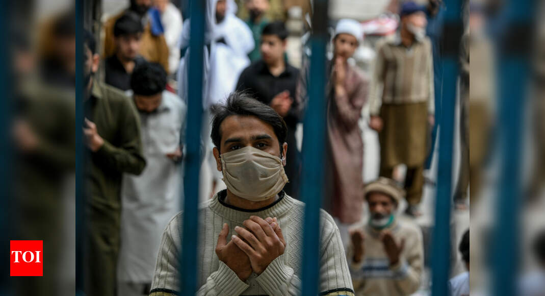 Coronavirus in Pakistan: Pakistan records 2,700 coronavirus cases ...