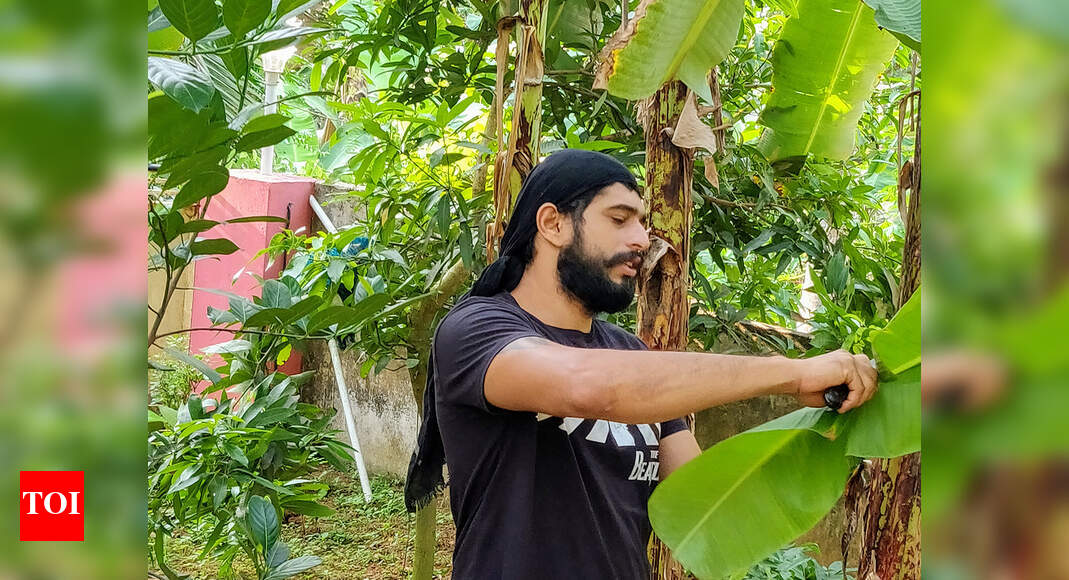 #Lifeinthelockdown: Actor Madan Mohan offers plantain leaves for ...