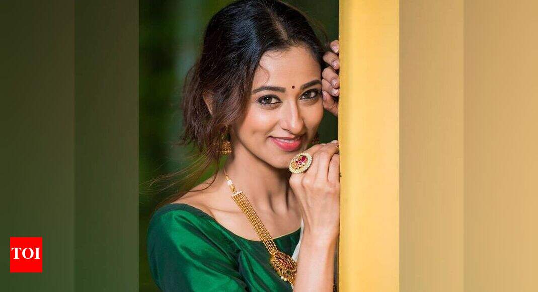 Actress Radhika Narayan takes a walk down memory lane | Kannada Movie News - Times of India