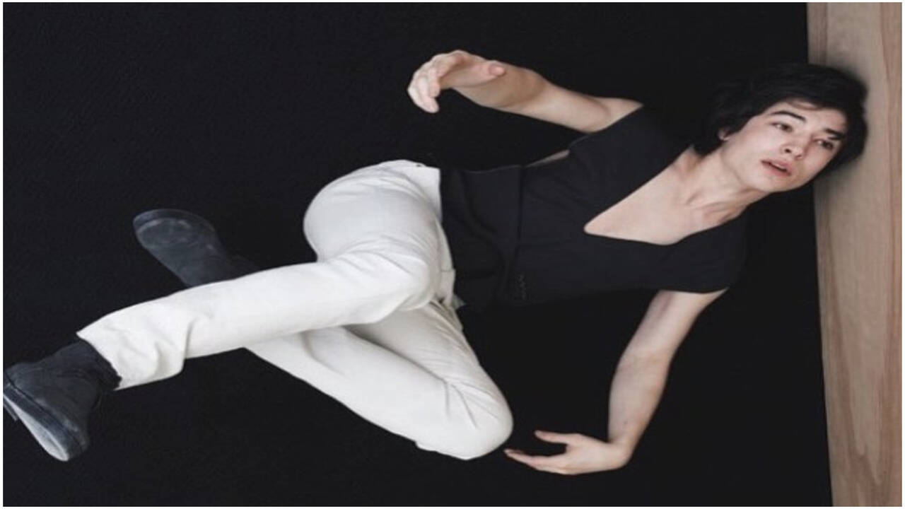 Ezra Miller Feet
