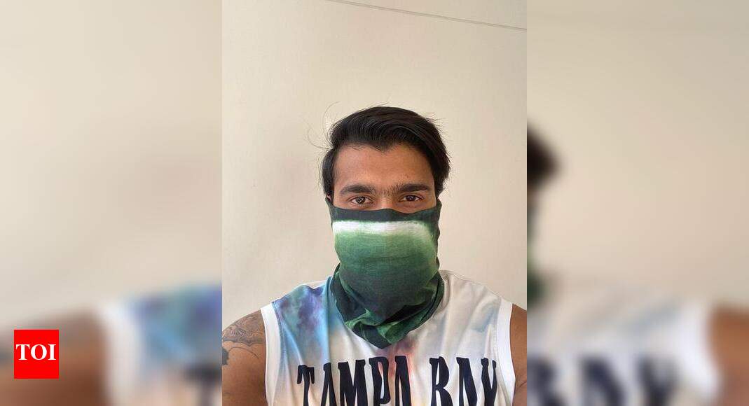 Actor Vivek Gopan urges all to wear a mask - Times of India