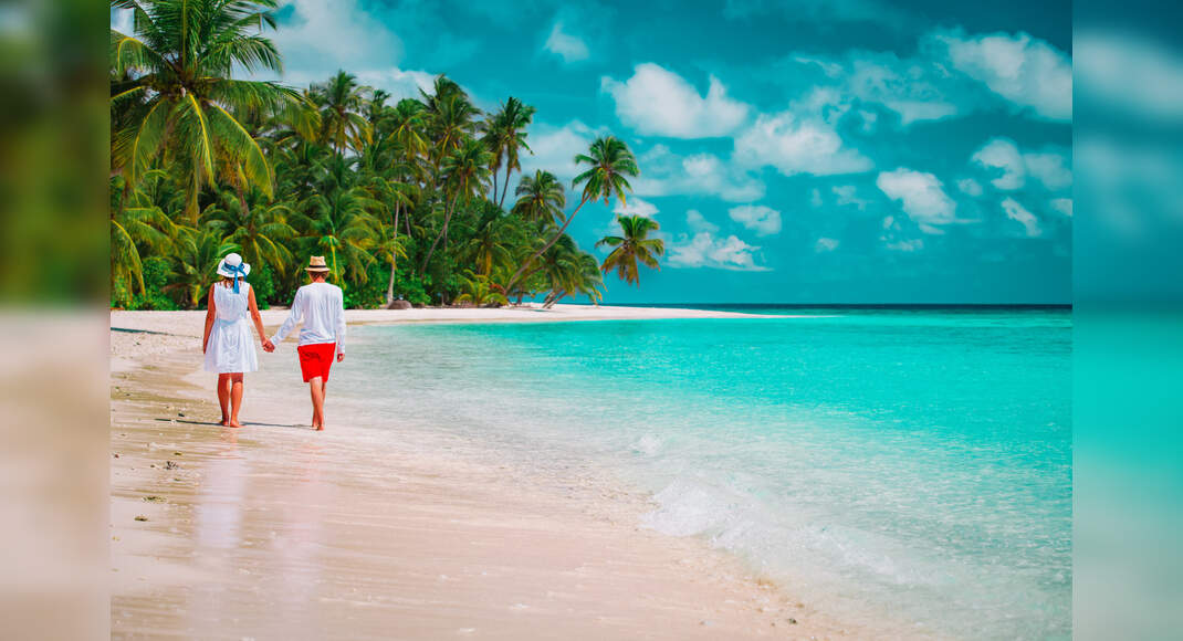 COVID-19 lockdown leaves this couple stranded on a romantic honeymoon destination | TimesTravel