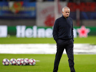 Tottenham Hotspur tell players to follow social distancing rules ...