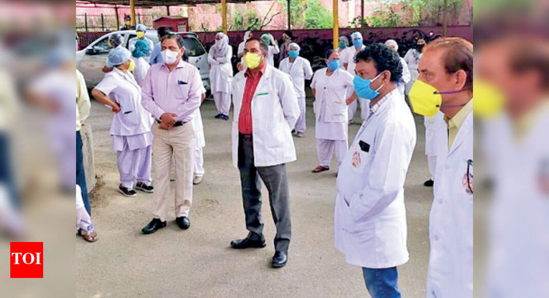 Uttar Pradesh: Balrampur hospital nurses on Covid-19 duty a scared lot ...