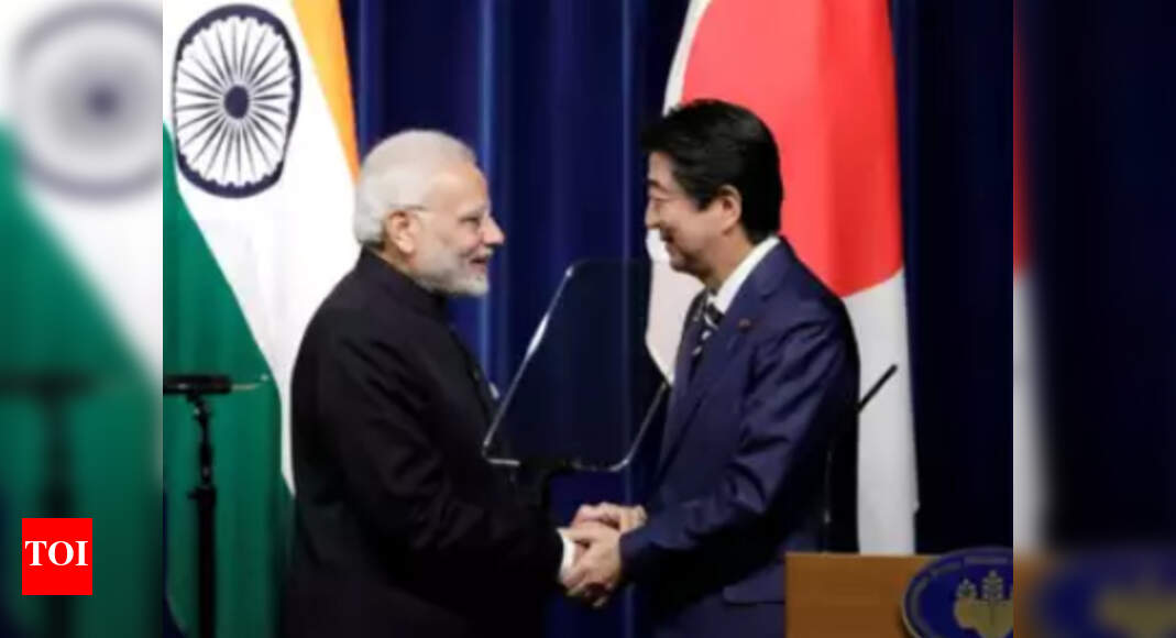 PM Narendra Modi discusses war on corona with Japan’s Abe, Nepal PM ...