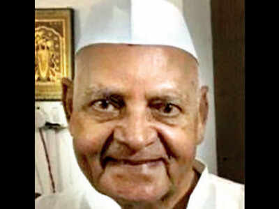 Uttar Pradesh: Congress ‘giant killer’ Ram Krishna Dwivedi no more | Lucknow News - Times of India