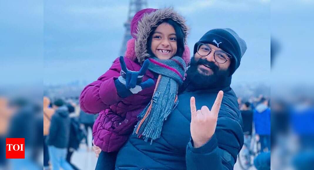 Jayasurya takes on cute, soft toy personna in lockdown game with ...